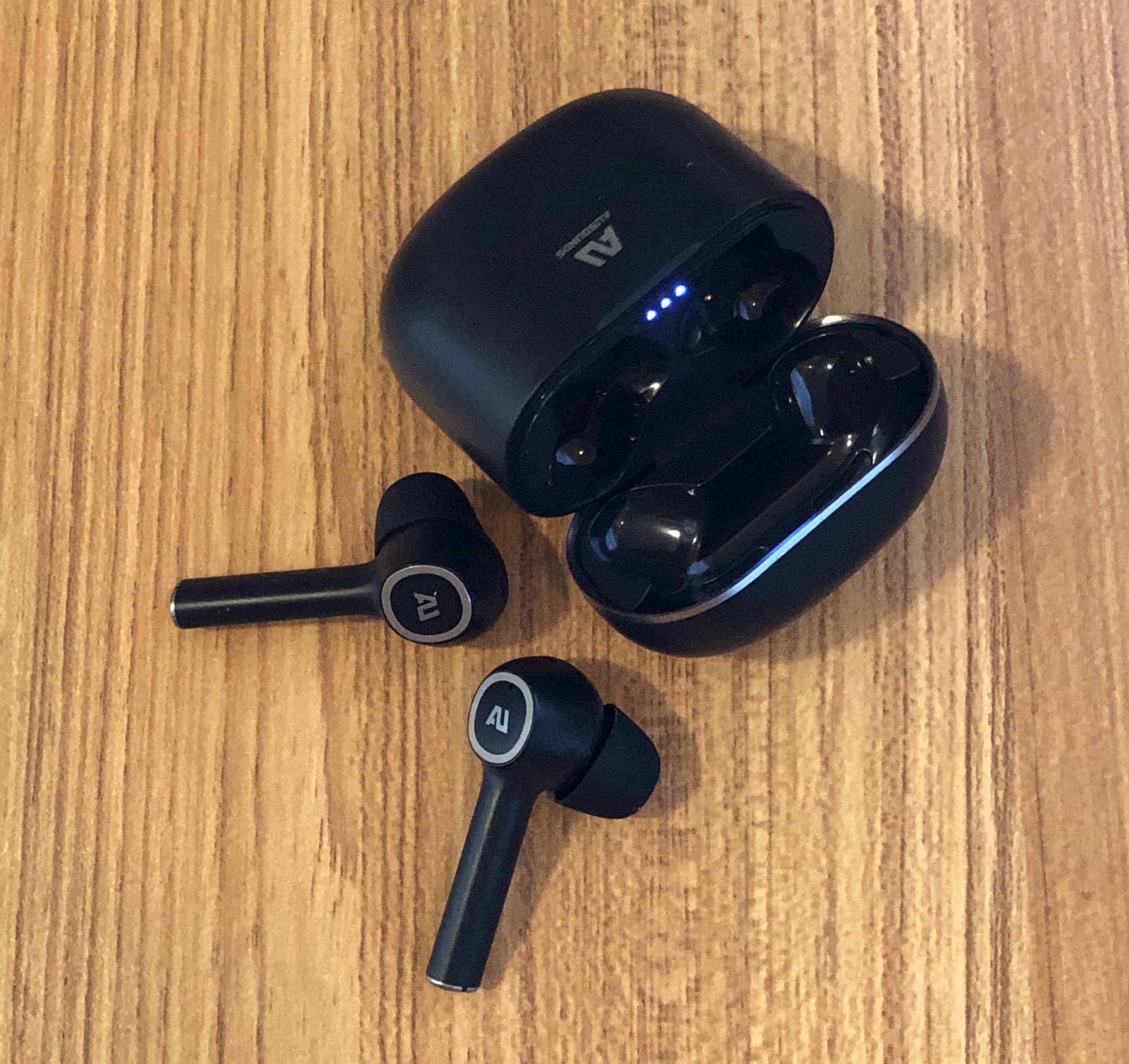 Start-Up Brand Ausounds Launches AirPod-Killer ANC Earbuds