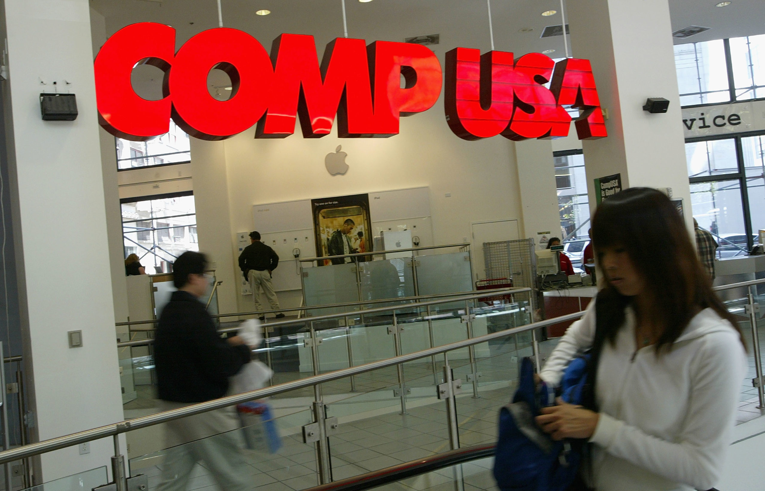 CompUSA Returns As A Sales Referral Site