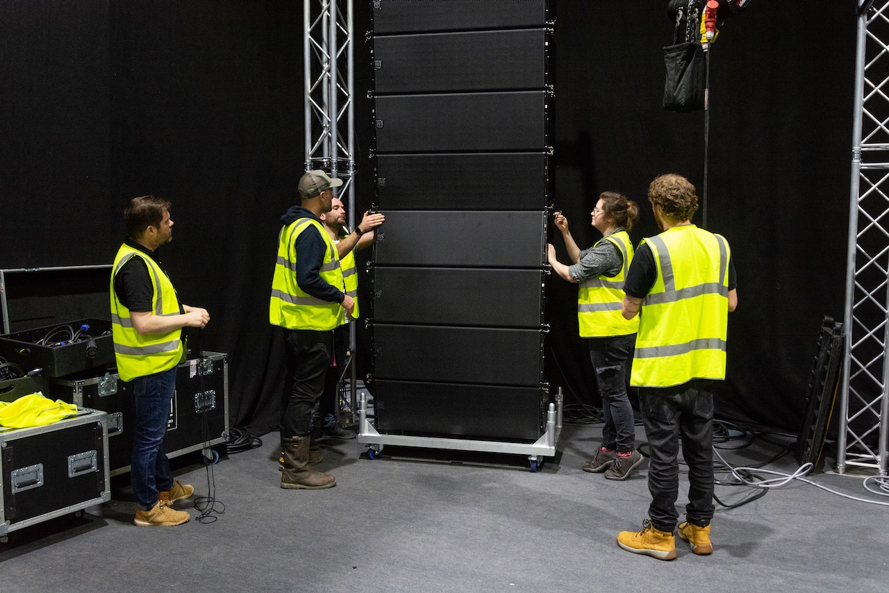 Martin Audio Holds US Training Days and Demo For Wavefront Precision ...