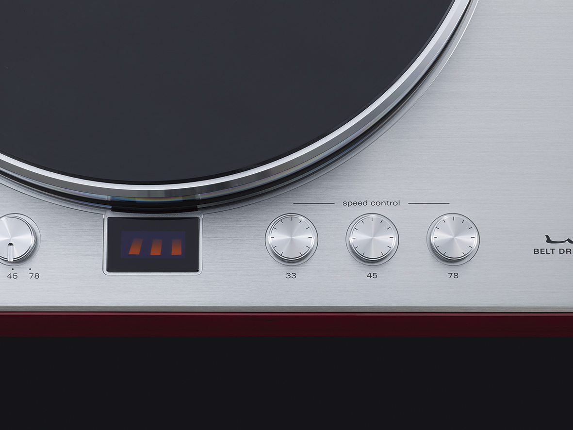 Luxman Launches New Flagship Turntable - TWICE