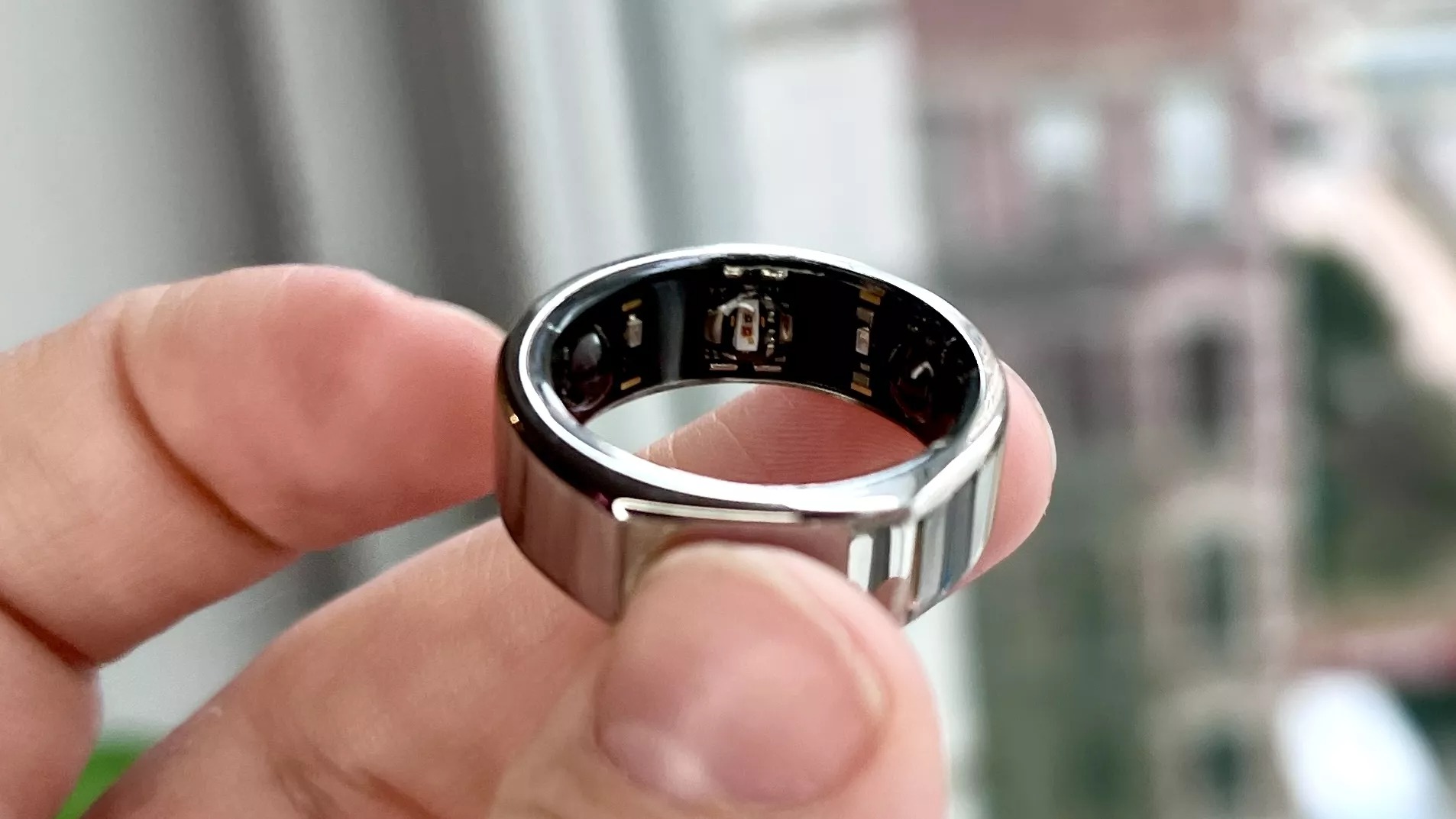 Oura Ring 4 Tipped For Huge Upgrade So You Can Leave Your Phone Behind ...