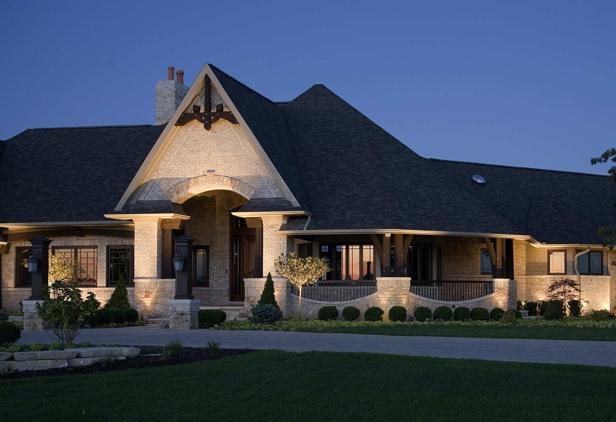 Liason Technology Group Introduces New Outdoor Lighting Division - TWICE